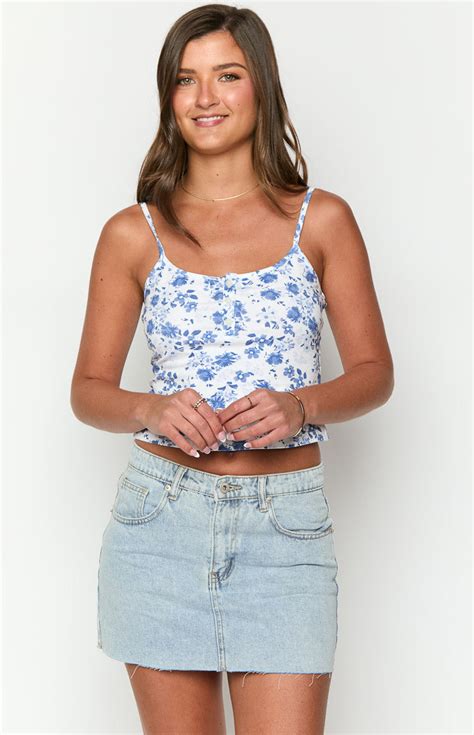 Siletto Star Light Wash Denim Low Rise Mini Skirt Beginning Boutique Us