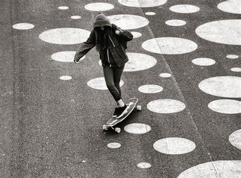 Stunning Longboard Dance In Paris