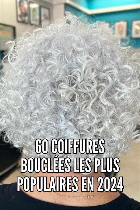 60 Coiffures Bouclées Les Plus Populaires En 2025 Cheveux Gris Bouclés Coiffure Bouclée