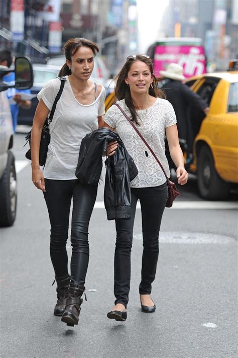 Nina And Kristen Also Friends Outside Batb Kristin Kreuk Kristen