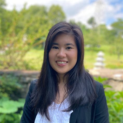 Elizabeth Nguyen Senior Analyst Consumer Pricing American Express