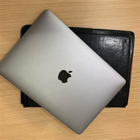 정리컨설턴트 윤선현 예전에 유튜브 촬영 주제로 제 가방에 뭘 넣고 다니는지 촬영해 보려고 찍어놨던