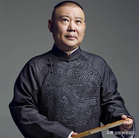 被網友調侃傻而爆火的相聲演員秦霄賢，真的傻嗎？ 每日頭條