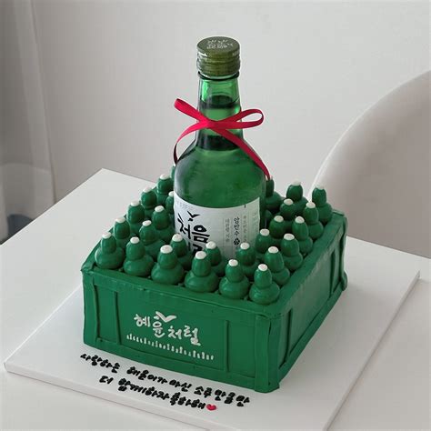 천안케이크•천안레터링케이크•천안당일케이크•오우케이크 너무 예쁘게 찍어주신 오우케이크🫶🏻 귀여운 강아지와 토끼가 함께 올라간 케이크에요 하루를 특별하게 해주는