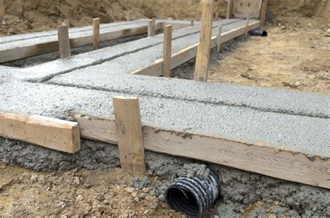 How To Pour Concrete Footings For Stone Walls