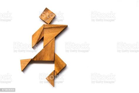 Tangram Kayu Sebagai Bentuk Happy Man Di Latar Belakang Putih Foto Stok