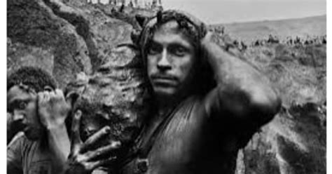 Sebastião Salgado Serra Pelada 86 11 17 3 1986 Robert Klein Gallery