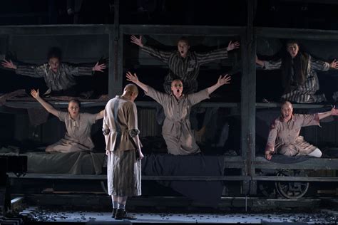 El Teatro Real Estrena En España La ópera La Pasajera Weinberg