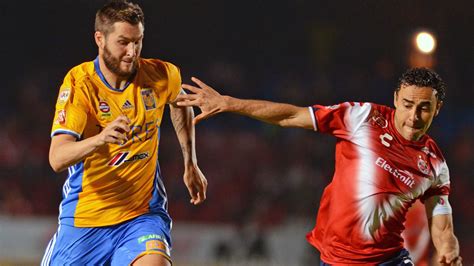 Jugadores De Los Tiburones Rojos Aspiran A Que No Se Vete El Estadio Espn