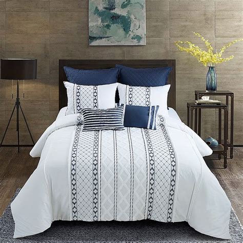 Donna Sharp Trellis 3 Piece King Comforter Set In White Comforter