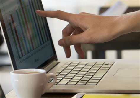 Managing Remote Employees 12 Tips For Manager