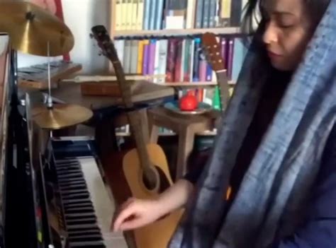 مهراوه شریفی‌نیا، بهنوش طباطبایی را بازیگر کرد تابناک Tabnak