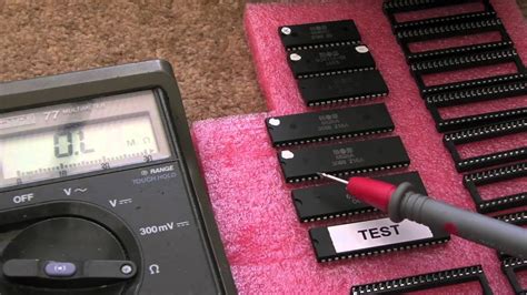 Commodore 64 C64 Looking At Faulty Chips Youtube