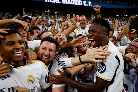 Foto Momen Kemenangan Real Madrid Atas Barcelona Di El Clasico