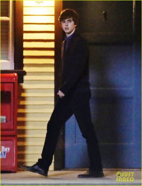 Freddie Highmore And Vera Farmiga Film Bates Motel Ahead Of Season 3
