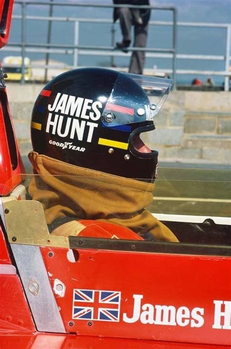 Pin Di Gear Head Su Chequered Flag Auto Da Corsa Caschi Pilot