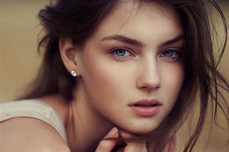 あまりの美しさに目が離せない国宝級ロシア美女母となった現在は FORZA STYLEファッションライフスタイル フォルツァスタイル