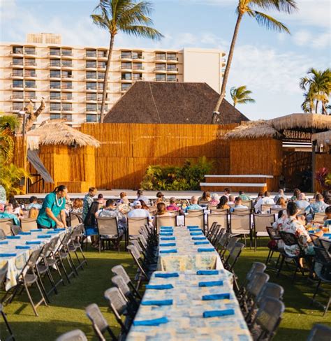 The Old Lahaina Luau Snorkel Bobs