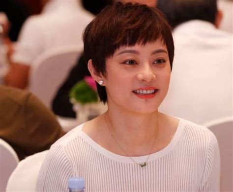 人美心善！孙俪出席活动，演艺圈难得不整容的脸，网友：好看演员