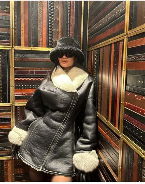 Kylie Jenner Looks Like A Sexy Snow Angel In Chic Fur Coat As She