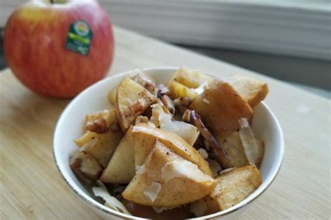 Quick Spiced Baked Apples Without Cinnamon