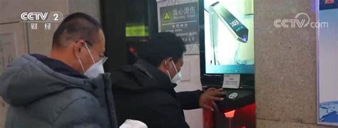 铁路部门为旅客打造温暖舒适出行环境武汉候车室天气