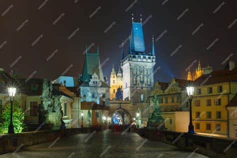 Premium Photo Charles Bridge In Prague Czech Republic At Night Lighting