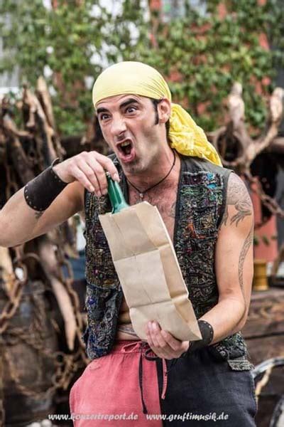 Fabio Esposito Gaukler Und Feuershow