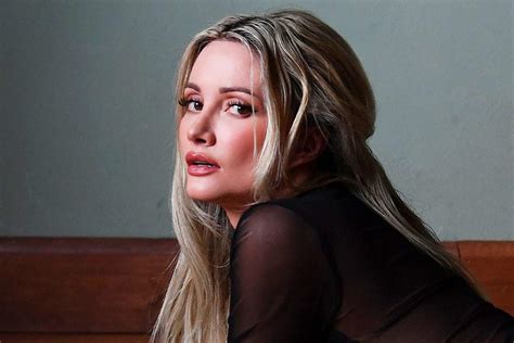 Holly Madison Opens Up About Intimate Emotional Connection With Her Babefriend After Autism