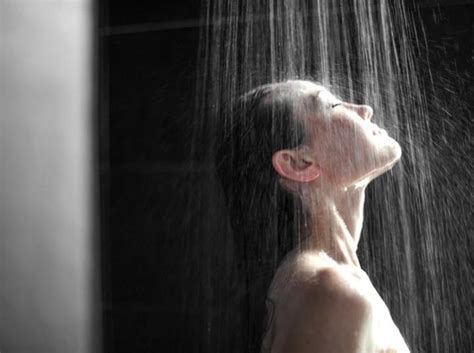 Científicamente cuántas veces debes bañarte a la semana Imagen