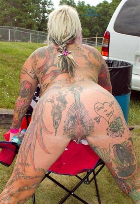 Tattooed Asshole Xahara160320