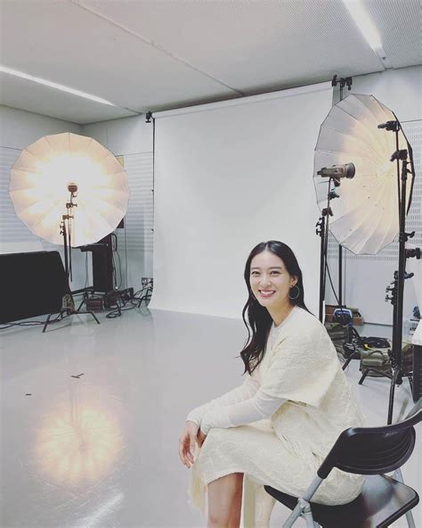 武井咲さんのインスタグラム写真 武井咲instagram「今朝情報解禁されました☺️ 松本清張の名作 「顔」 不朽である原作の物語に