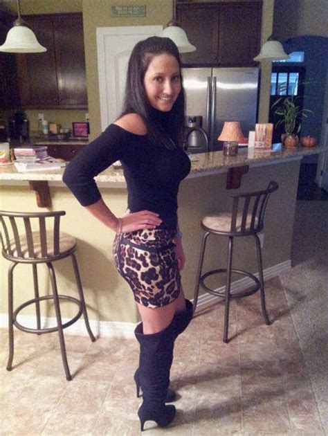 Pretty Girls In Tight Dresses Barnorama