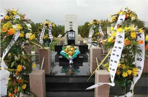 實拍現代國防奠基人陳士榘將軍墓，兩處墓地相隔千里，意義深遠 每日頭條
