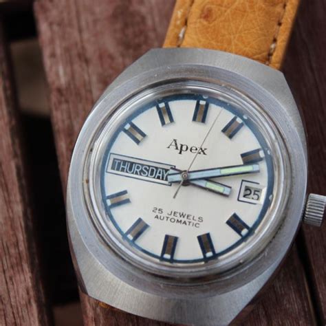 [wts] [wtt] Super Cool Vintage Apex Watch On Ostrich Strap
