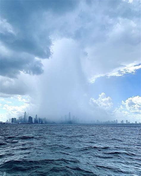 Microburst Over Chicago This Past Sunday Afternoon A Burst Of Heavy