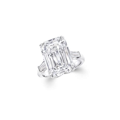 Graff Extraordinary Fine Diamond Jewellery And Swiss Watches