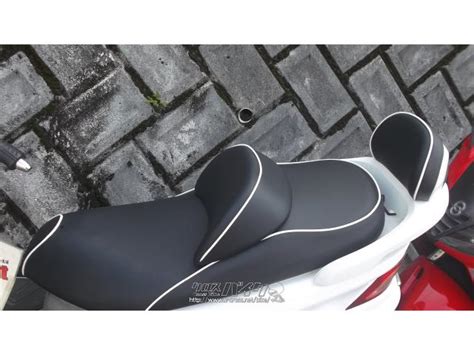 Sym Rv180 Jp Efi・白・180cc・decade・28 000km・保証付・1ヶ月 沖縄のバイク情報 クロスバイク