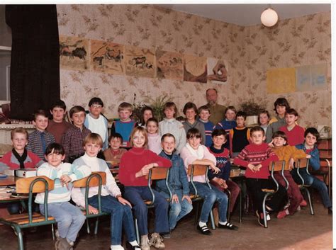 Photo De Classe Classe De Cm2 De 1984 Ecole Primaire Lumes Copains