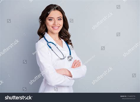 729 135 imágenes de Niño en el doctor Imágenes fotos y vectores de stock Shutterstock