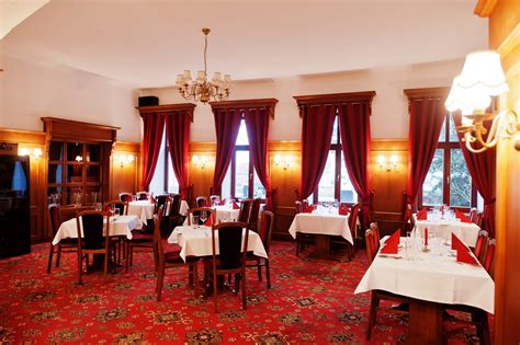 Pobyt S Pětichodovou Večeří A Párováním Vín Hotel Drnholec