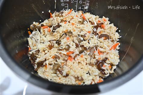 家常料理》日式什錦飯｜電子鍋一鍵ok超簡單｜懶人必學料理 謝太太的生活小事