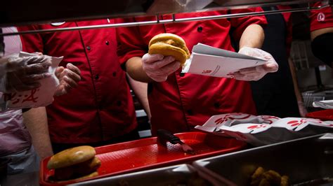 A Popeyes Chicken Sandwich And A Tactic To Set Off A Twitter Roar The