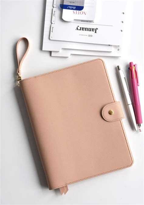 Mochithings Classy 6 Ring A5 Button Binder