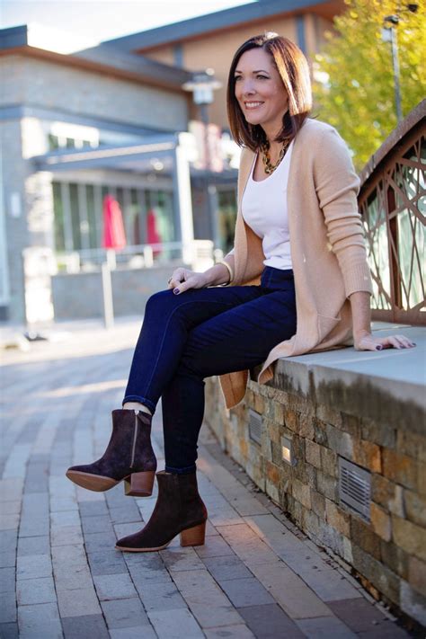 What To Wear With Dark Wash Jeans This Fall Jo Lynne Shane