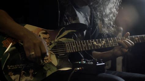 Metallica Guitarist Kirk Hammetts Ghoul Screamer Pedal Available