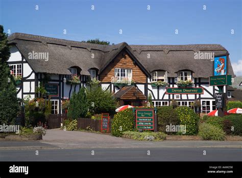 "Devon Doorway" Thatched Pub Heswall Wirral England Stock Photo: 2363991 - Alamy
