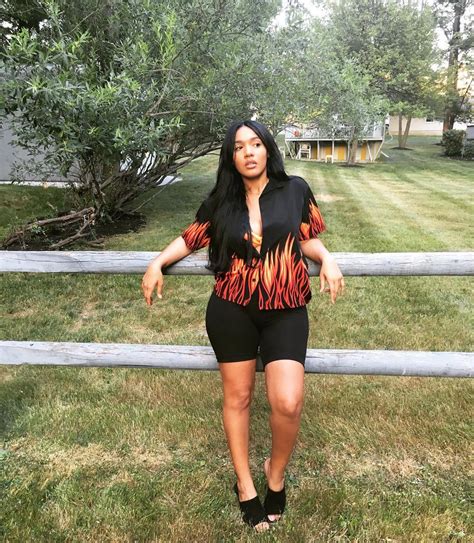 Yaris Sanchezs Feet I Piedi Di Yaris Sanchez Celebrities Feet 2023