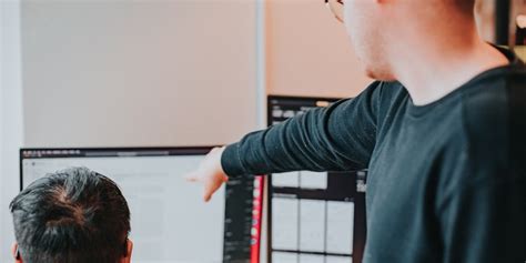15 Famous Mentoring Relationships And How To Find A Mentor
