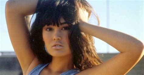 CRIVENS COMICS STUFF BABE OF THE DAY TIA CARRERE